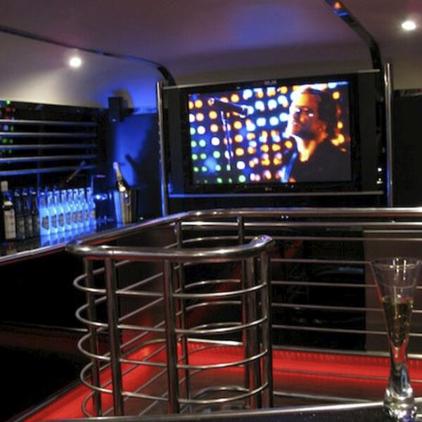 Auckland's Only Luxury Limo Party Bus | Topbus Party Bus